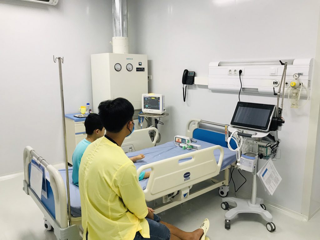 Negative pressure isolation room - AIRTECH The Long donated to Bac Ninh ...